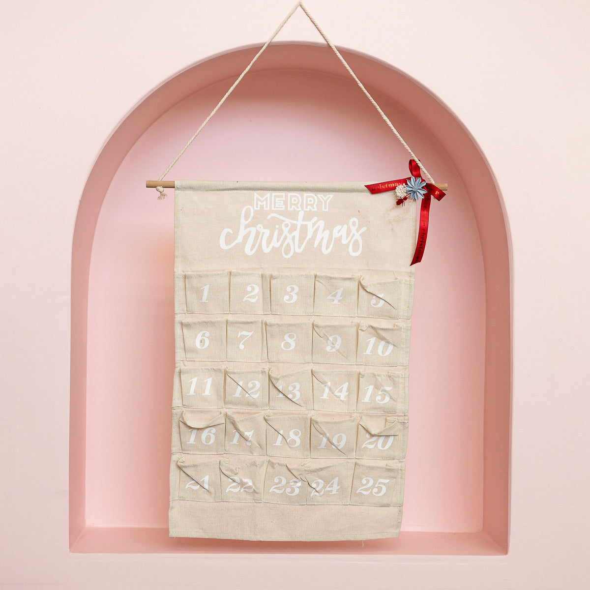 Merry Magical Christmas Advent Calendar | DIY Fabric Advent Calendar ...